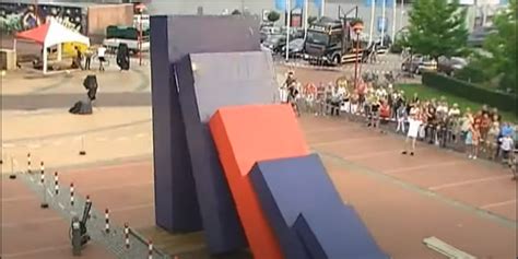 Domino Effect The Art Of Getting Started — Daniel Stillman