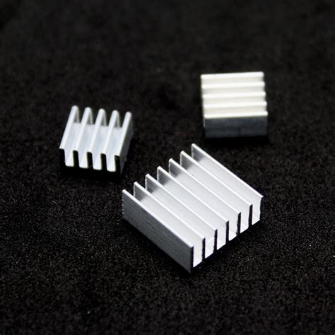 495 Raspberry Pi Heatsink Set 3pc Tinkersphere