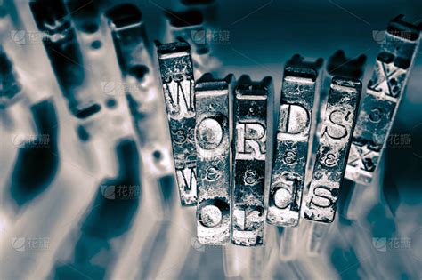 单词与旧打字机的键宏