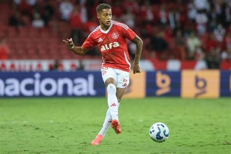 Гравець Динамо відмовився повертатися в Київ і вирішив за який клуб грати