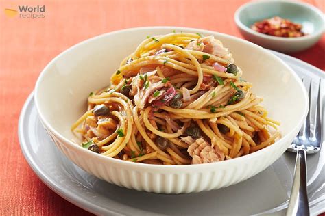 Makaronai Su Tunu Saulėje Džiovintais Pomidorais Ir Grietinėle