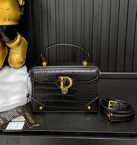 LOUIS DAISY – Luna Shop