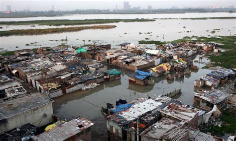 India Monsoon Floods Kill At Least 560 Thousands Missing Dawncom