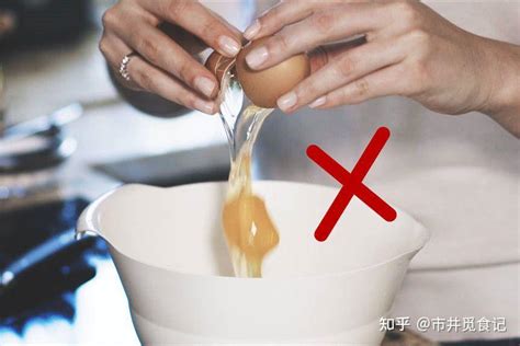 煮荷包蛋千万别开水下锅教3种方法鸡蛋圆润不散不起沫 知乎