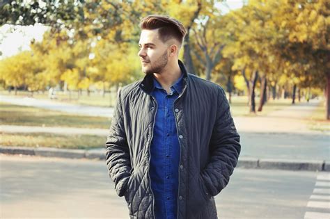 Jaka kurtka na jesień Jaką wybrać i czym się sugerować