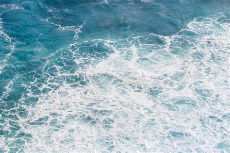 море пены стоковое изображение изображение насчитывающей пенистый