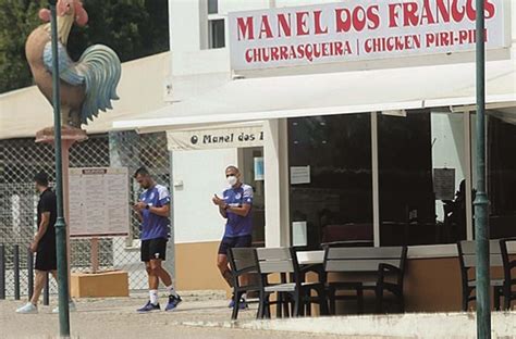 Craques Do Fc Porto Comem Frango A Ferver Vidas