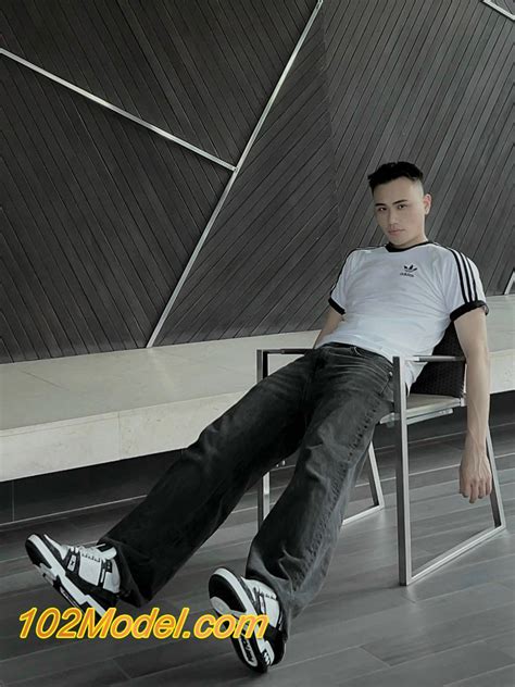 Em Trai Cu Ngon Body S Ch S Face D M Ng Kha