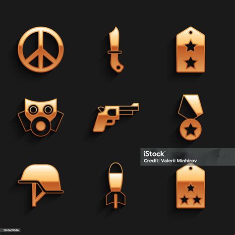 Ensemble Pistolet Ou Pistolet Lanceroquettes Grade Militaire Médaille