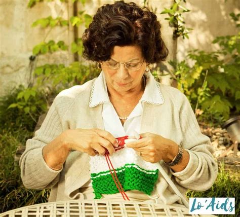 20 Entertaining Crafts For Senior Citizens In Nursing Homes Artofit