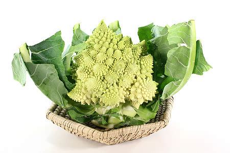 罗曼尼斯科花椰菜生食绿色菜花纹理品种篮子熟食食物豆芽蔬菜高清图片下载 正版图片321087805 摄图网