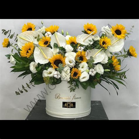 باکس گل اریکا گل فروشی آنلاین گلمون Golemoon ارسال فوری