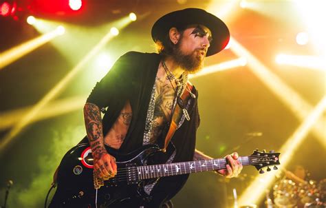 Intervista A Dave Navarro Passione E Risurrezione Di Un Rocker