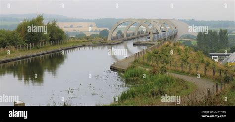 The Falkirk Wheel A Rotating Boat Lift In Tamfourhill Falkirk In