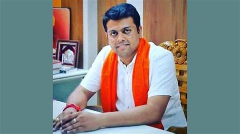 Miscreants Follow Beltangady Mla Harish Poonjas Car Flash Swords