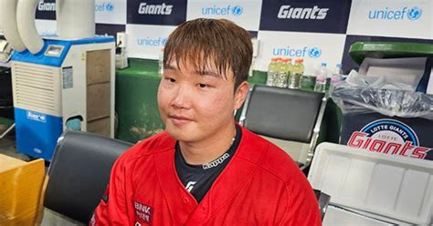 선량한 얼굴에 품은 독기 짜릿하네요통산 타율 0186 14승 최고 에이스에 꽂은 비수 인터뷰