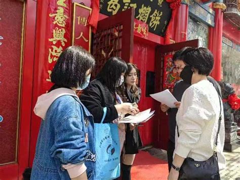 建设路办事处省五建社区全力推进“个转企”工作 大河新闻
