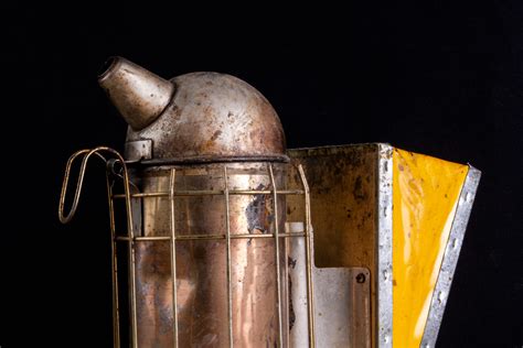 3 Easy Tips And Tricks For Removing Rust From Metal Kitchen Items And Restoring Their Shine