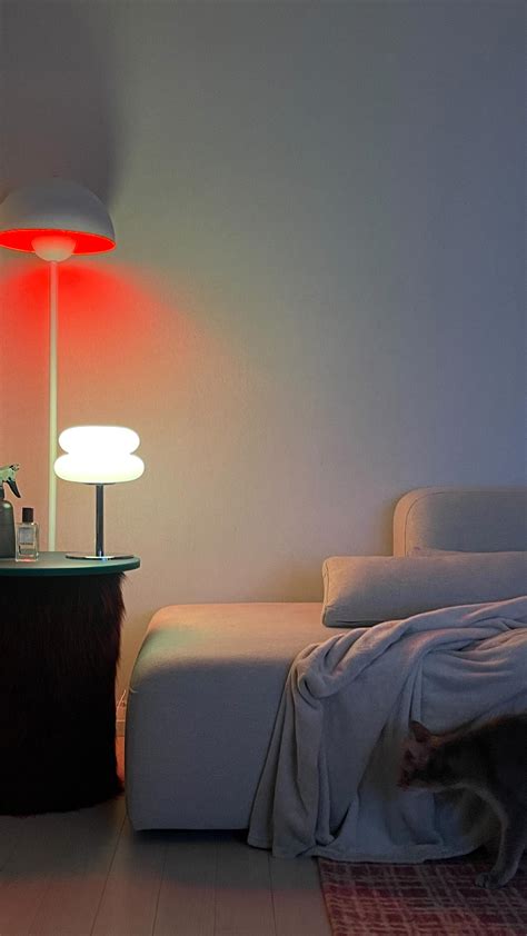 배작가 일어나자마자 꼭 하는 아침 습관 🍋 아침 루틴으로 정착시키려고 노력한 여러 가지 웰니스 루틴 중 오랜 시간 꾸준히 하고 있는 루틴 한 가지를 소개해요 아침