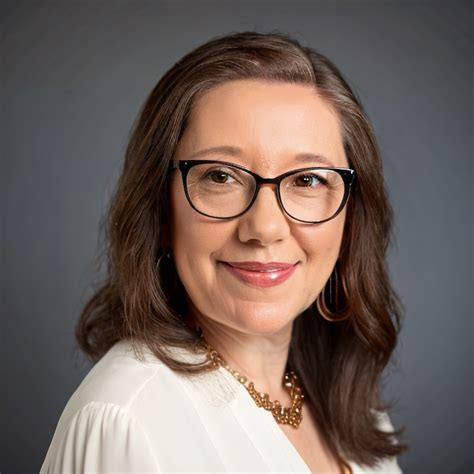 Cynthia Carmina G Mez Main Stage Speaker The Wings Conference