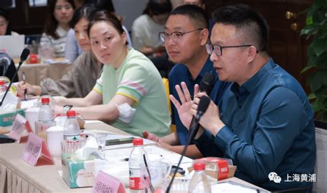 在这个恳谈会上企业家畅所欲言，政企共促企业高质量发展