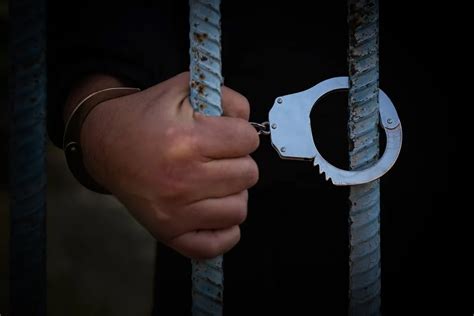 Двух граждан Украины приговорили к 15 годам тюрьмы за отмывание денег в США
