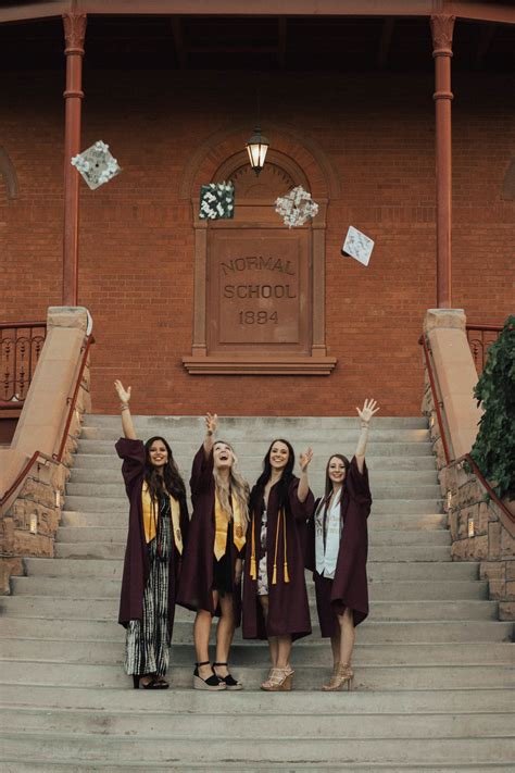 28 Graduation Pictures Ideas Graduation Pictures College Graduation