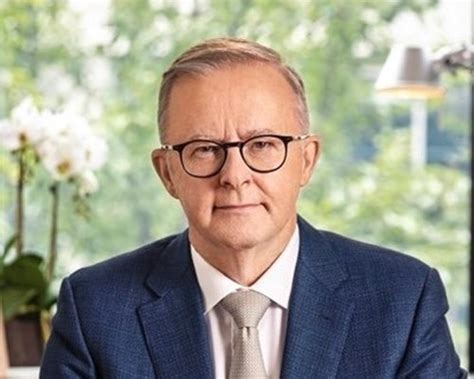 Премиерът на Австралия Антъни Албанезе се сгоди навръх Свети Валентин