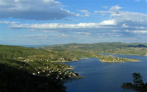Tikvesh Lake