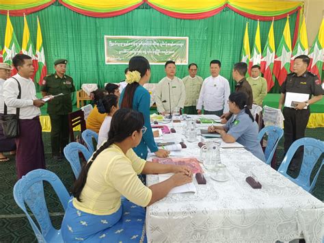 ဧရာဝတီတိုင်းဒေသကြီးအစိုးရအဖွဲ့၊ ဝန်ကြီးချုပ် ဦးတင်မောင်ဝင်းနှင့် တာဝန်ရ