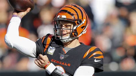 Watch Joe Burrow Connects With Jamarr Chase For 64 Yard Td Yardbarker