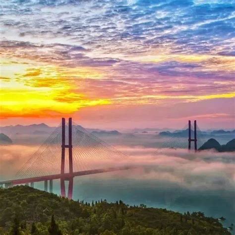 中国最美公路 鸭池河大桥飞架大山之巅横跨江河之间 贵黔 乌江 百里