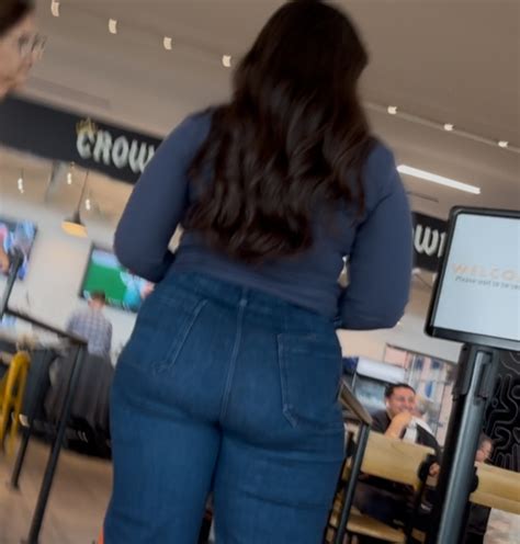 OC Butterface PAWG Tight Jeans Forum