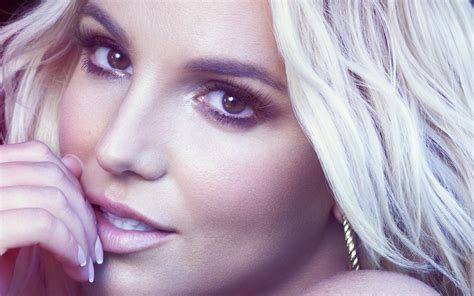 Britney Spears Beautiful Face