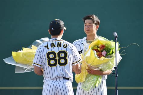 「受け入れたくない。整理できない」岩崎優、岩貞祐太ら18年ぶりvの阪神選手が明かす「毎日泣いた」横田慎太郎さんとの別れと“あの日から