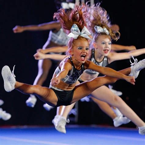 Talins Jumps Are Perfection Cheer Team Pictures Cheer Stunts Cheer