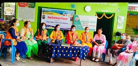 जन्मदिनको अवसरमा आश्रमलाई खाद्यन्न Aadarsha Sanchar