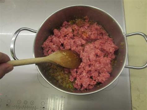 Ricetta Ragù alla bolognese La Ricetta di GialloZafferano