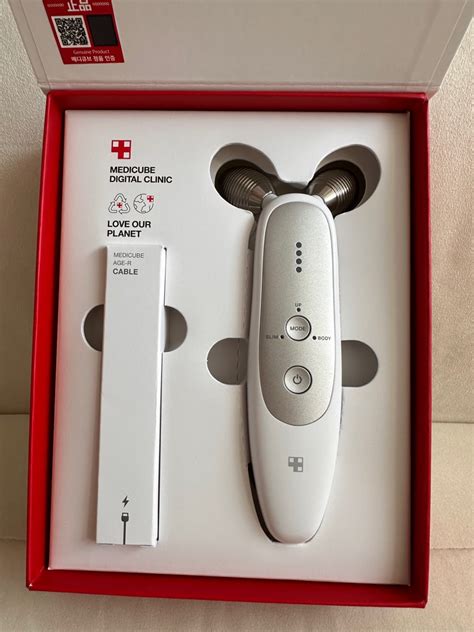 Medicube Age-R Derma EMS Shot, Beauty & Personal Care, Face, Face Care ...
