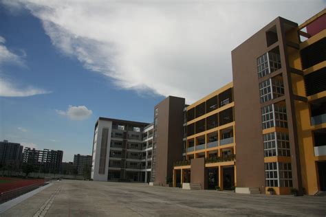 深圳市公明实验学校图册360百科
