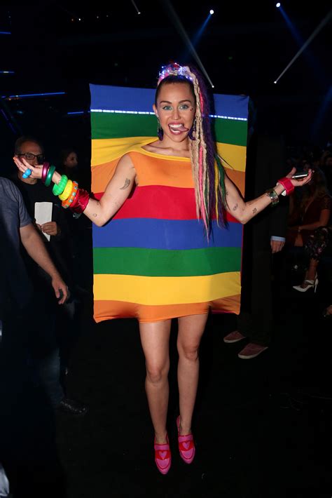 Miley Cyrus Craziest Outfits At The 2015 Mtv Vmas
