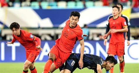 또 소림축구 中 관중난입 레이저 공격 국가 중 야유 日 상대로 1 3 참패→매너도 대패