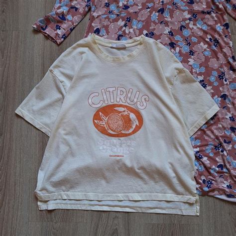 Котонова футболка — ціна 180 грн у каталозі Футболки Купити жіночі речі за доступною ціною на