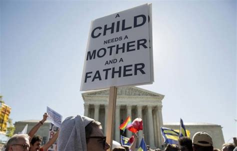 Kentucky Clerk S Office Defies Court Order Refuses To Issue Same Sex