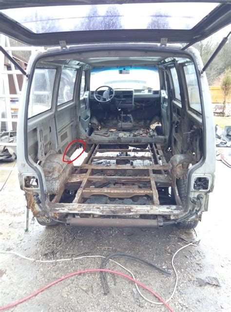 Ищу Левый внутренний усилитель порога — Volkswagen Transporter T4, 2,4 ...