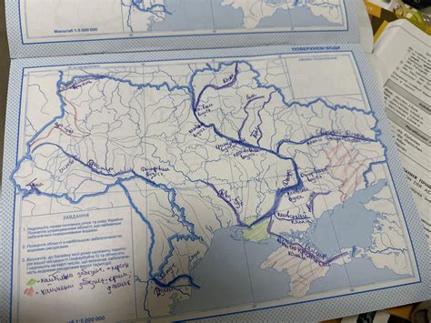 1 За допомогою фізичної карти нанесіть на контурну карту України карта Поверхневі води стор