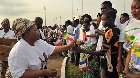 Gabon Patience Dabany Enfin Dans Les Bras De Son Fils Ali Bongo