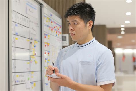 仕事風景（ケアワーカー） 桜十字八代病院リハビリテーション｜採用サイト