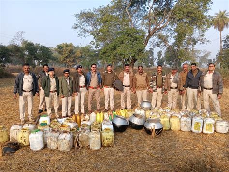 आबकारी विभाग कोरबा की संयुक्त टीम द्वारा वृत्त कोरबा दक्षिण में अवैध