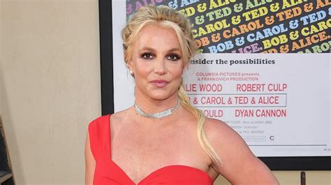 Britney Spears Reacts To Fans Concern Over Video Of Her Dancing With